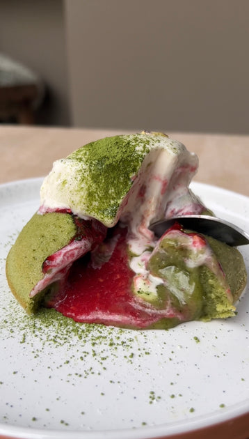 MATCHA LAVA CAKE WITH RASPBERRY COULIS – JENKI